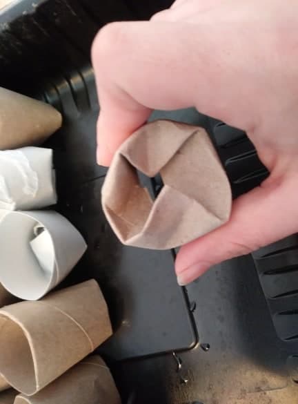 How to make your own seed Starter Pots - Simple Life