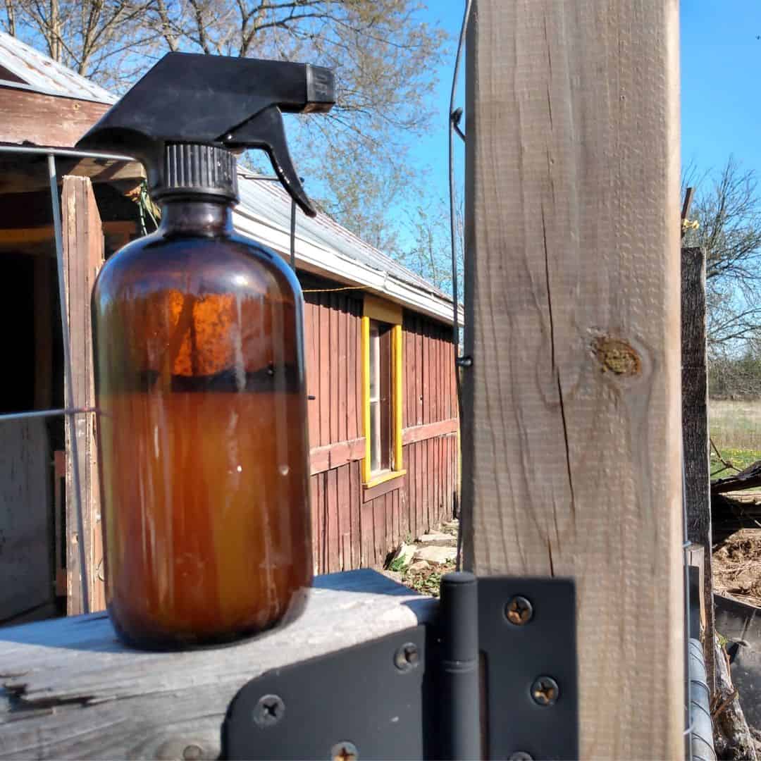 How to Make Homemade Fly Spray