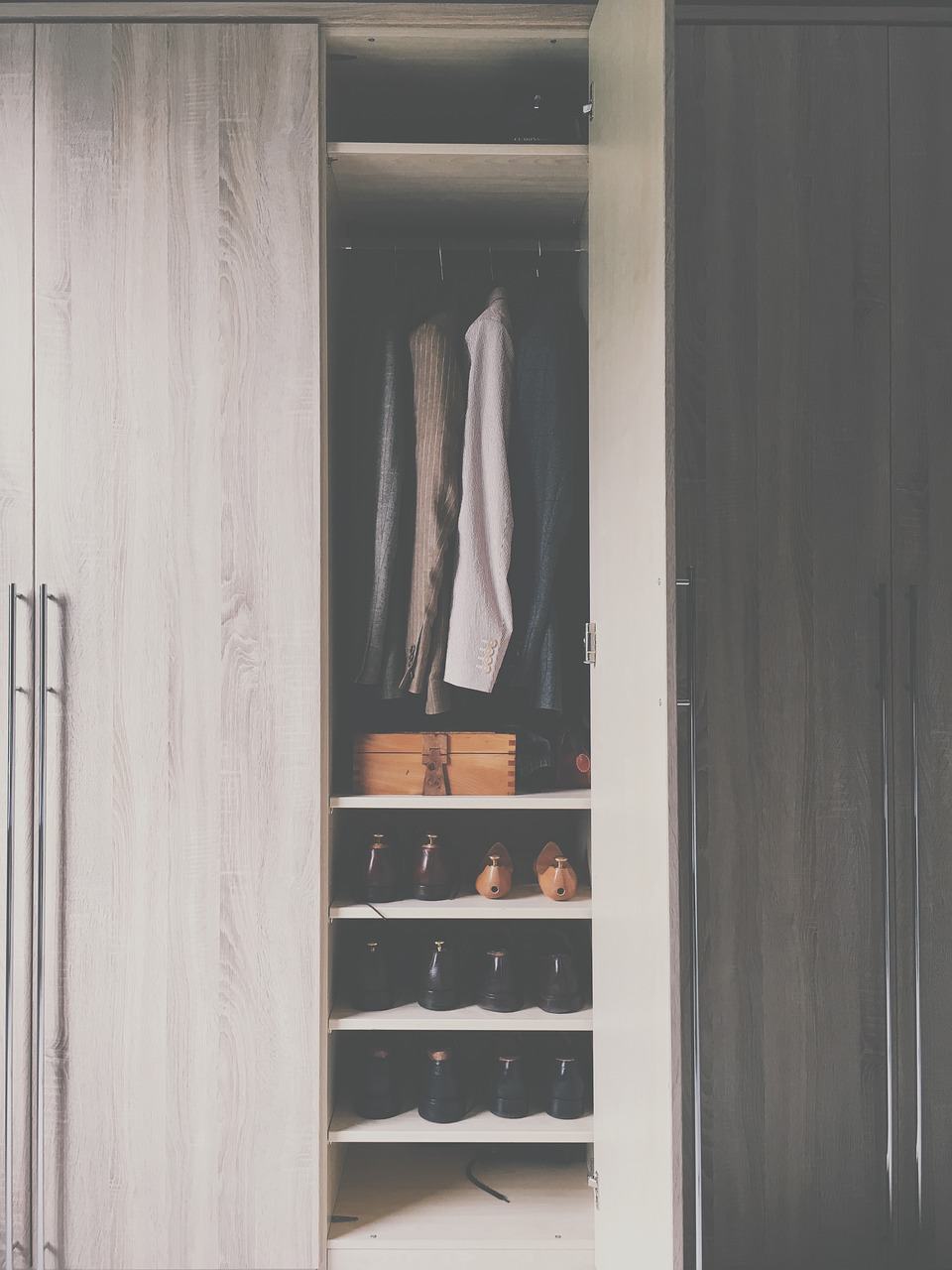 How to Make your Closet Smell Good